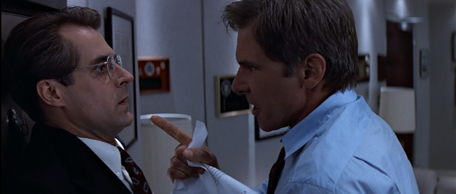 REVIEW: Clear and Present Danger (1994) – FictionMachine.