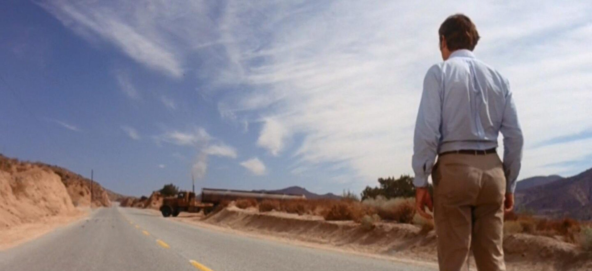 REVIEW: Duel (1971) – FictionMachine.
