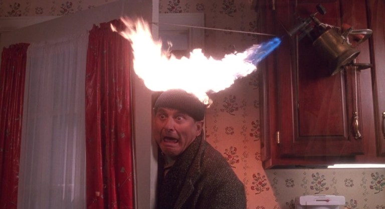 “I made my family disappear” | Home Alone (1990) – FictionMachine.
