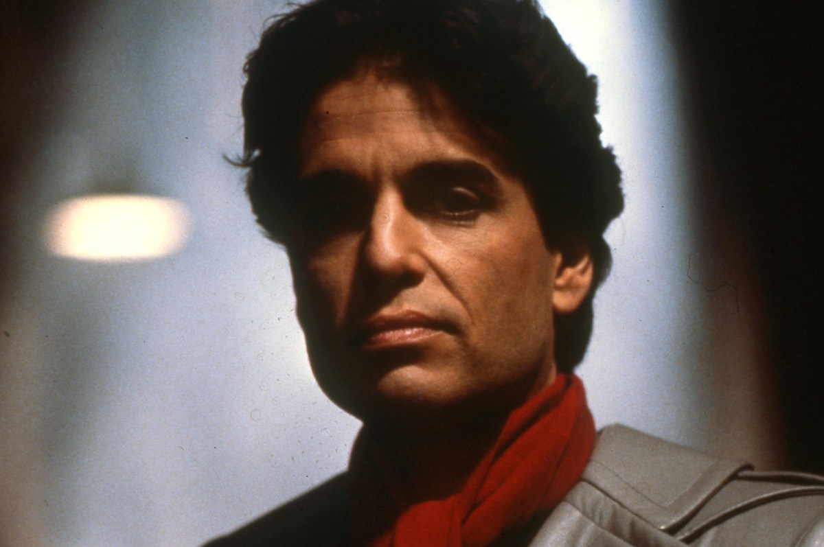 REVIEW: Fright Night (1985) – FictionMachine.
