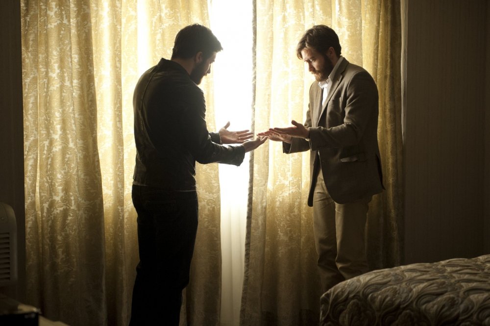 REVIEW: Enemy (2013) – FictionMachine.
